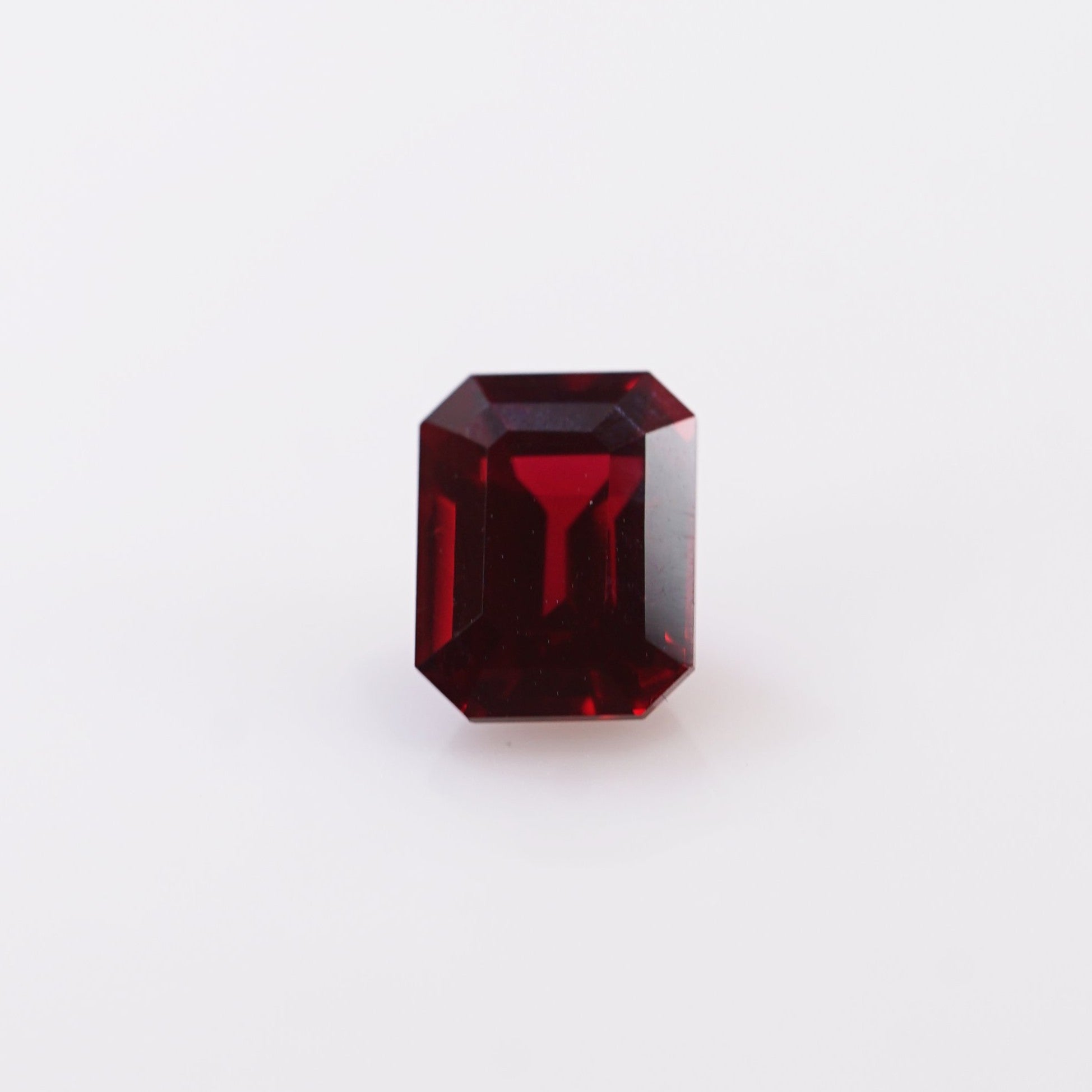 4.19cts Lab-Grown Ruby - Emerald Cut – Diamond Culture
